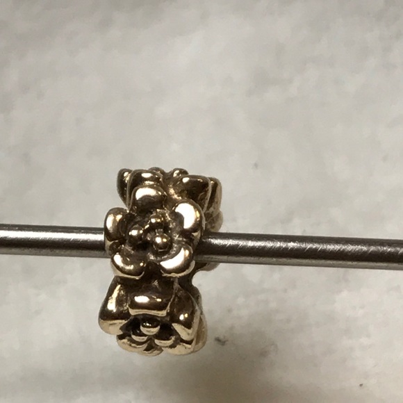 Pandora | Jewelry | Pandora 4k Ring Of Flowers Spacer Retired | Poshmark